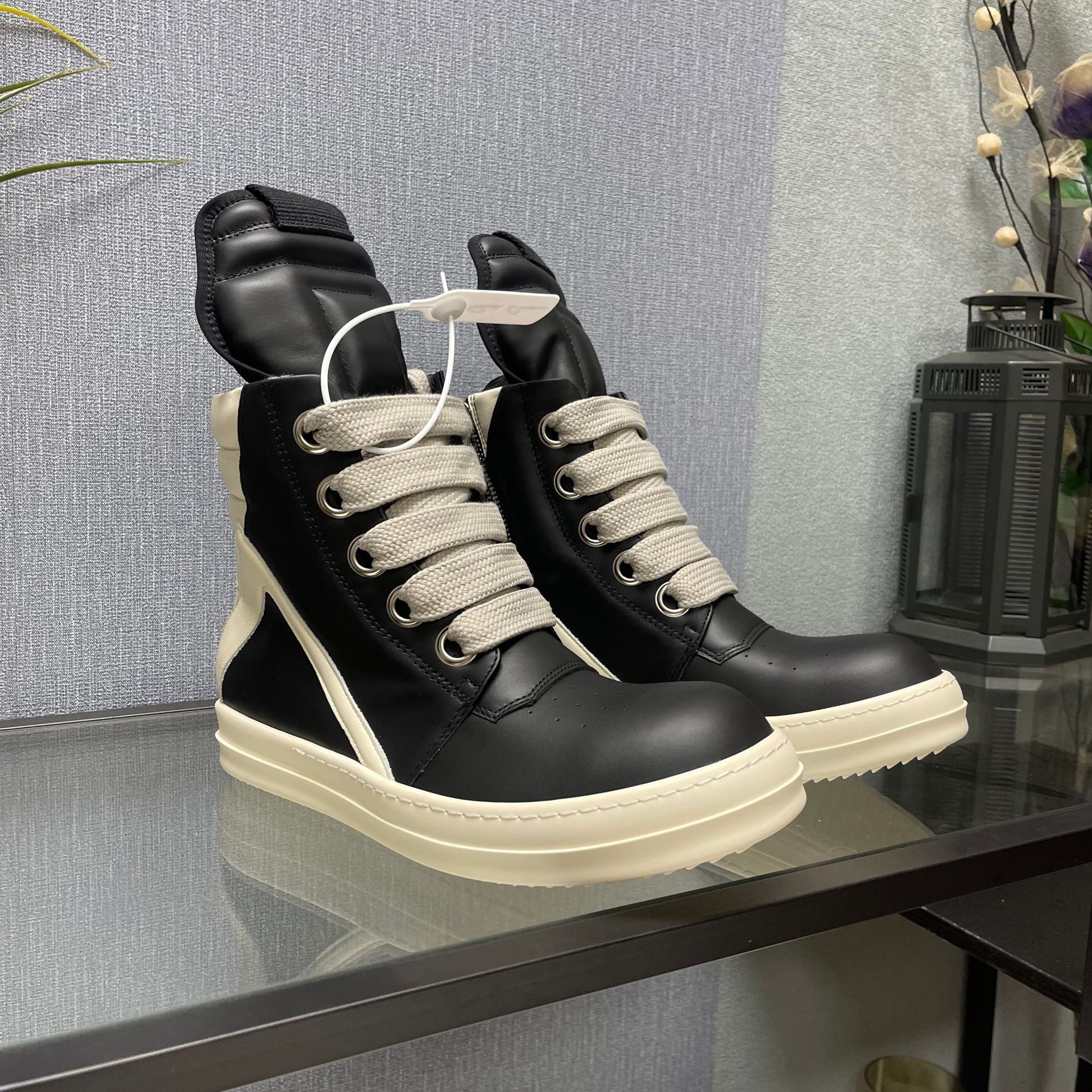 Inverted Triangle Main Line Surface Milk Fragrance Bottom Boots – LakeKey